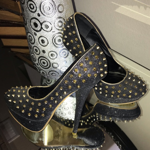 Shiekh | Shoes | Shiekh Black Gold Spike 5 Heels | Poshmark
